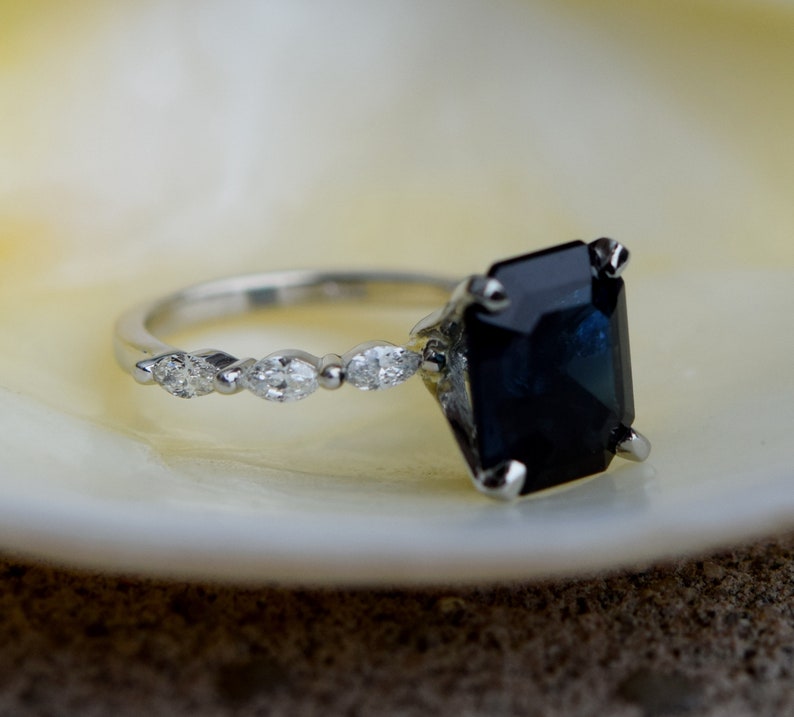 Black Sapphire Ring. Goth Ring. 6.6ct Midnight Blue Sapphire - Etsy