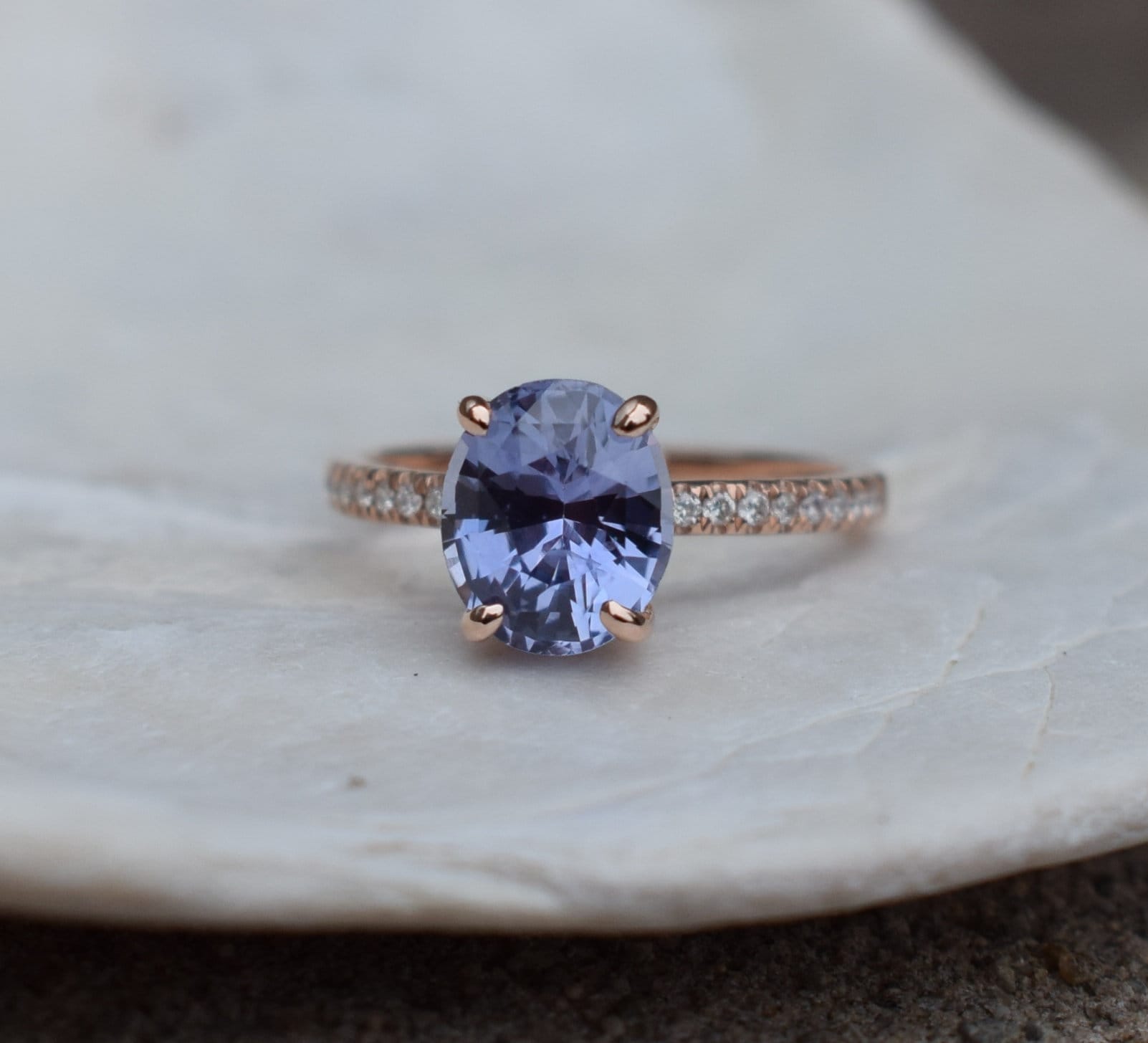 Fall/Winter mood sapphire. Color change Sapphire ring. Rose Gold ...