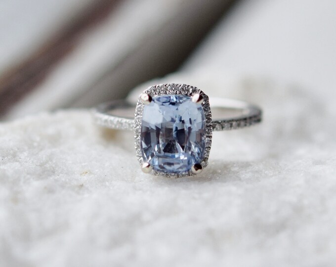 Eidelprecious Ice Blue Sapphire Ring. 2.4ct Light Blue Color Change ...