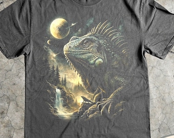 lizard moon graphic tee