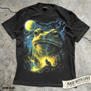 Frog Howling to the Moon T-shirt, 90s Full Moon Animals Graphic Tee ...