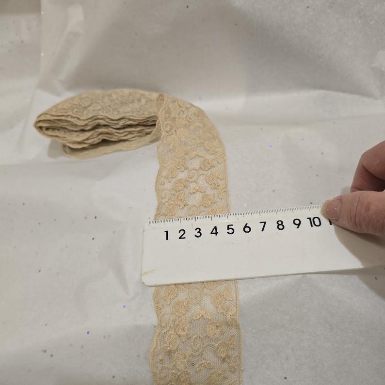 A) Vintage Antique Ecru Edging Lace 3.15 Mtr Pretty Piece as Found ...