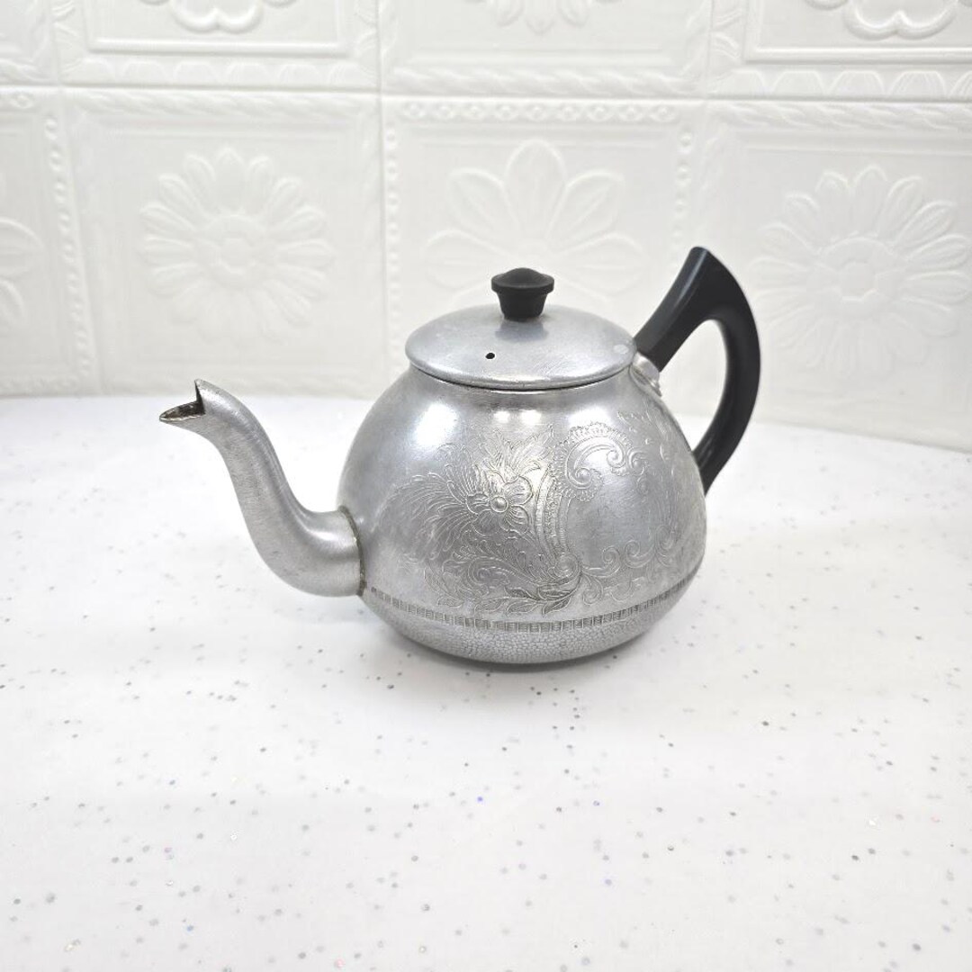 Vintage Retro Tea Pot Made in England Engraved Decorative 6 Cup Small ...