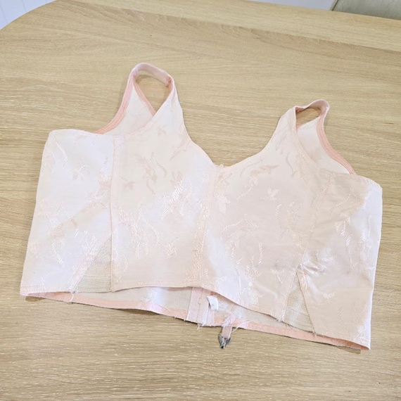 Vintage Long Line Bra 1960s bra in Pink damask Size 4… - Gem