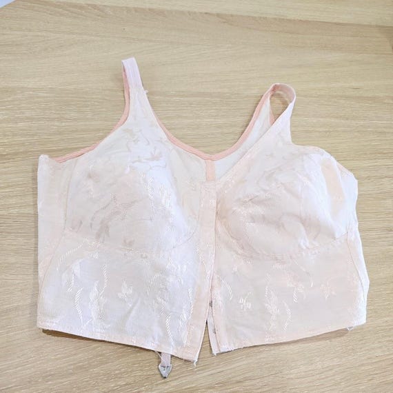 Vintage Long Line Bra 1960s bra in Pink damask Size 4… - Gem