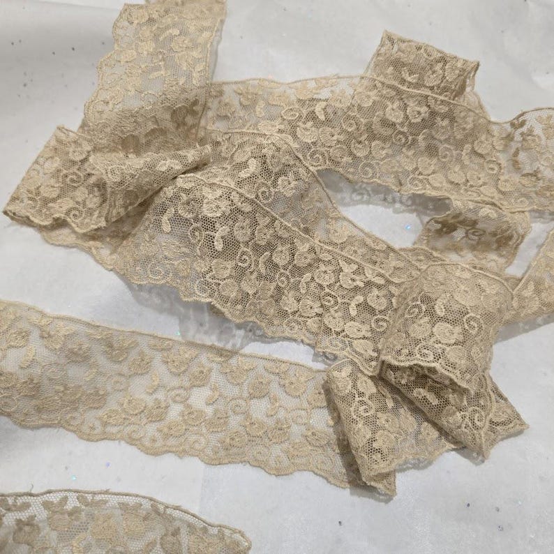 A) Vintage Antique Ecru Edging Lace 3.15 Mtr Pretty Piece as Found ...