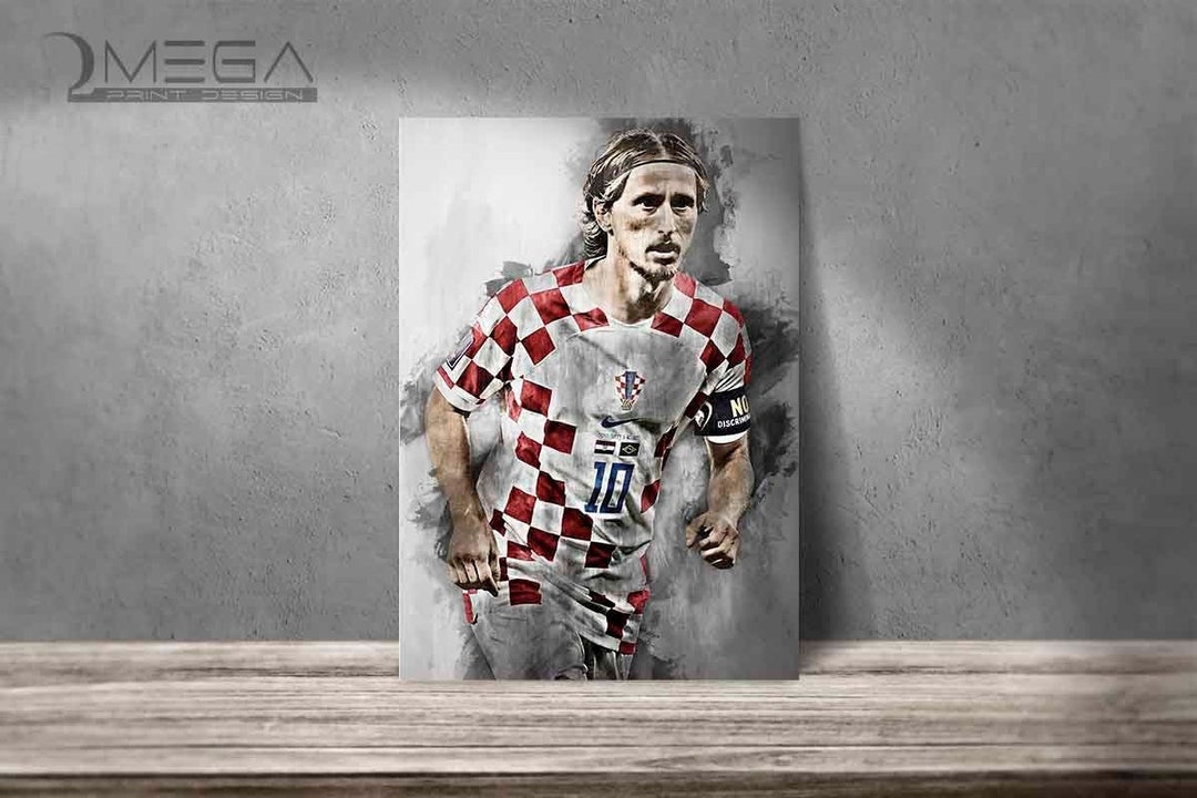 Luka Modric Poster Modric Canvas Print, Art Print, Wall Art, Man Cave ...