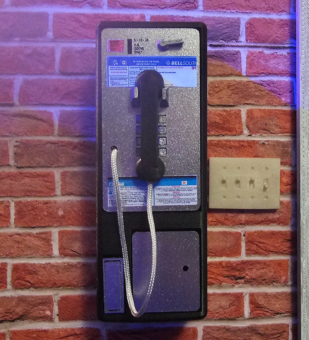 1:6 Scale Payphone for 12 Figures. Scaled to Replicade / New Wave Toys ...