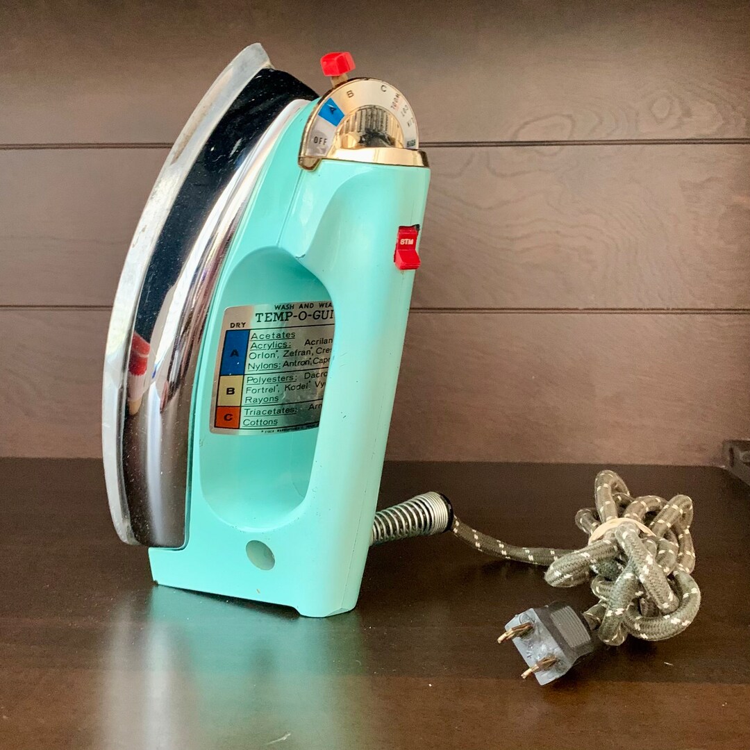Vintage Electric Mary Proctor Iron With Steam Function in Aqua Marine ...