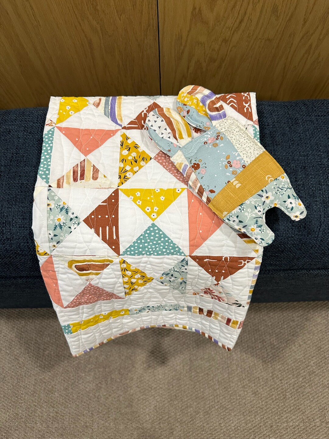 Hour Glass Block Baby Quilt - Traditional Baby Blanket - Baby Shower ...