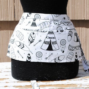 Vendor Server Apron, Zipper, White & Black Feathers and Teepes - Etsy