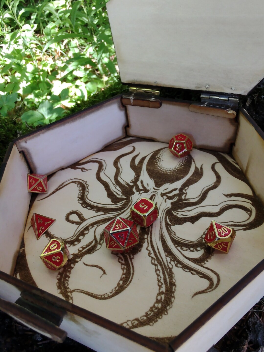 Horrors of the Far Realms Dice Box - Etsy