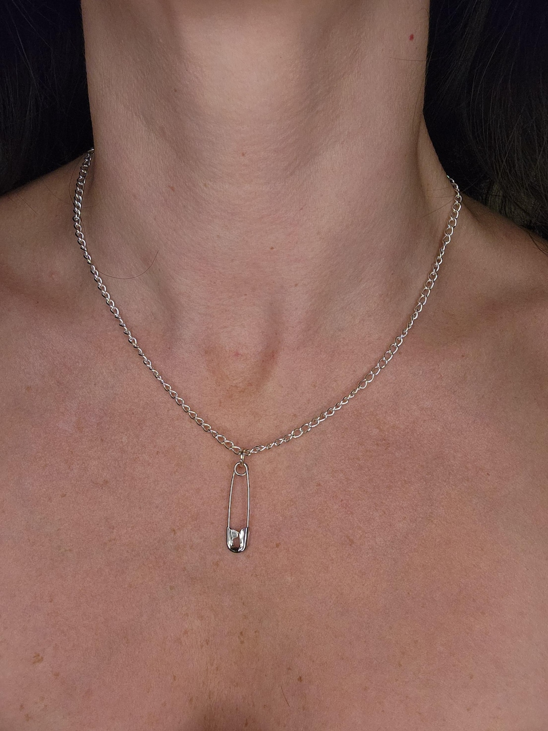 Small Safety Pin Necklace Chain Necklace Silver Tone Metal Unisex ...