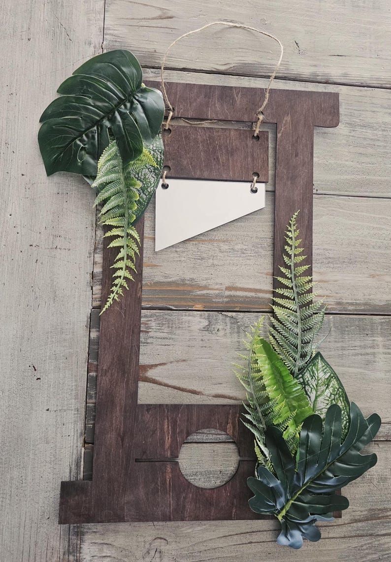 Hand Painted Guillotine Wall Decor: Spooky Door Sign - Etsy