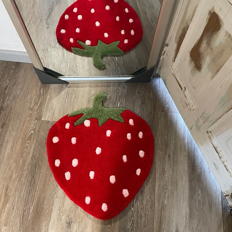Strawberry Rug - Etsy