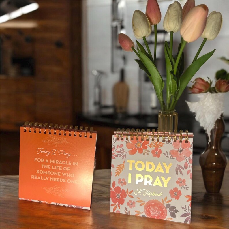 Christian Flipbook: Daily Devotional Desk Decor - Scripture and Prayer ...
