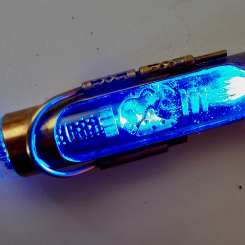 Steampunk USB 3.0 Flash Drive Alien DNA Cool White - Etsy