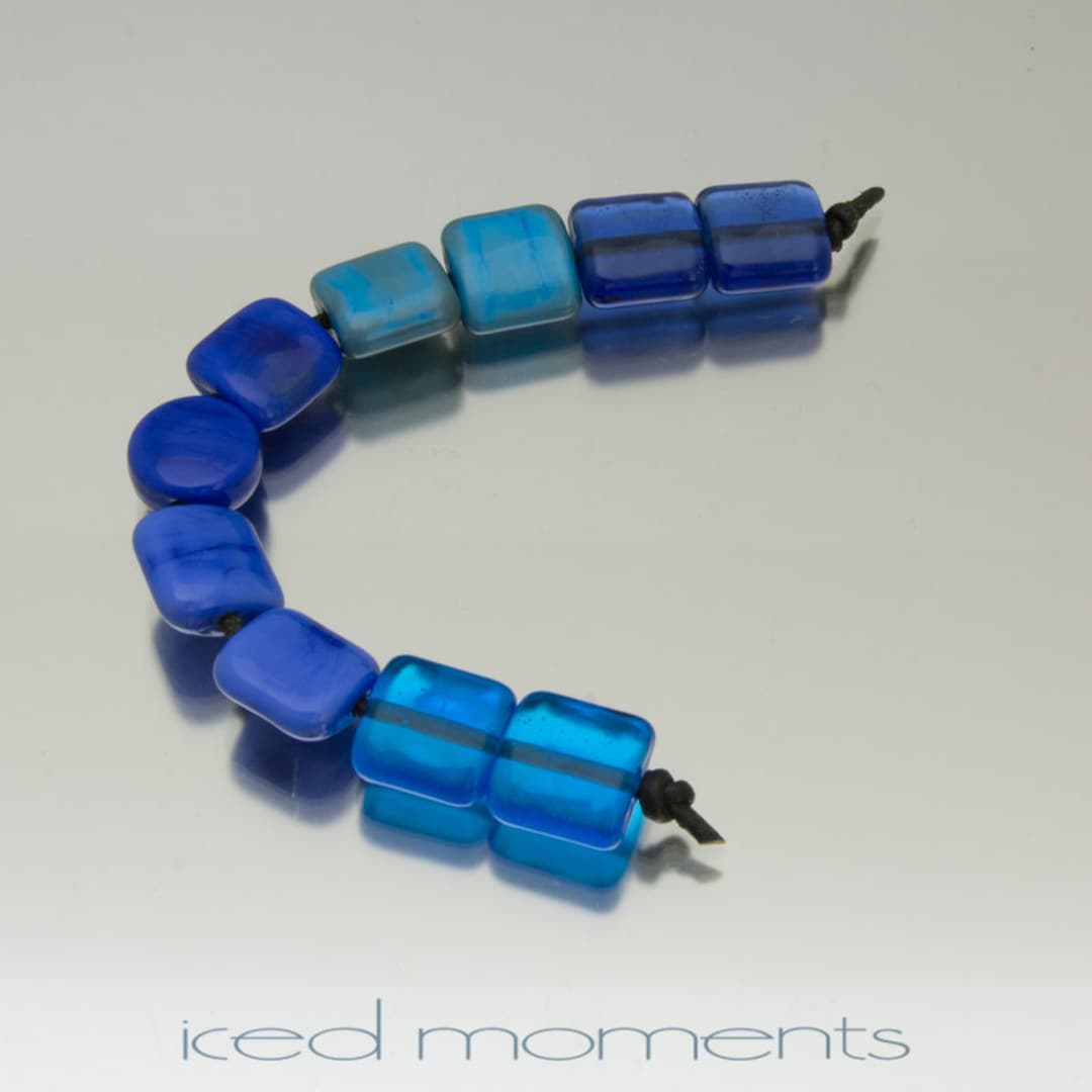 Lampwork Bead Set: Pure and Simple in Blue. Lampwork by Jennie Yip - Etsy