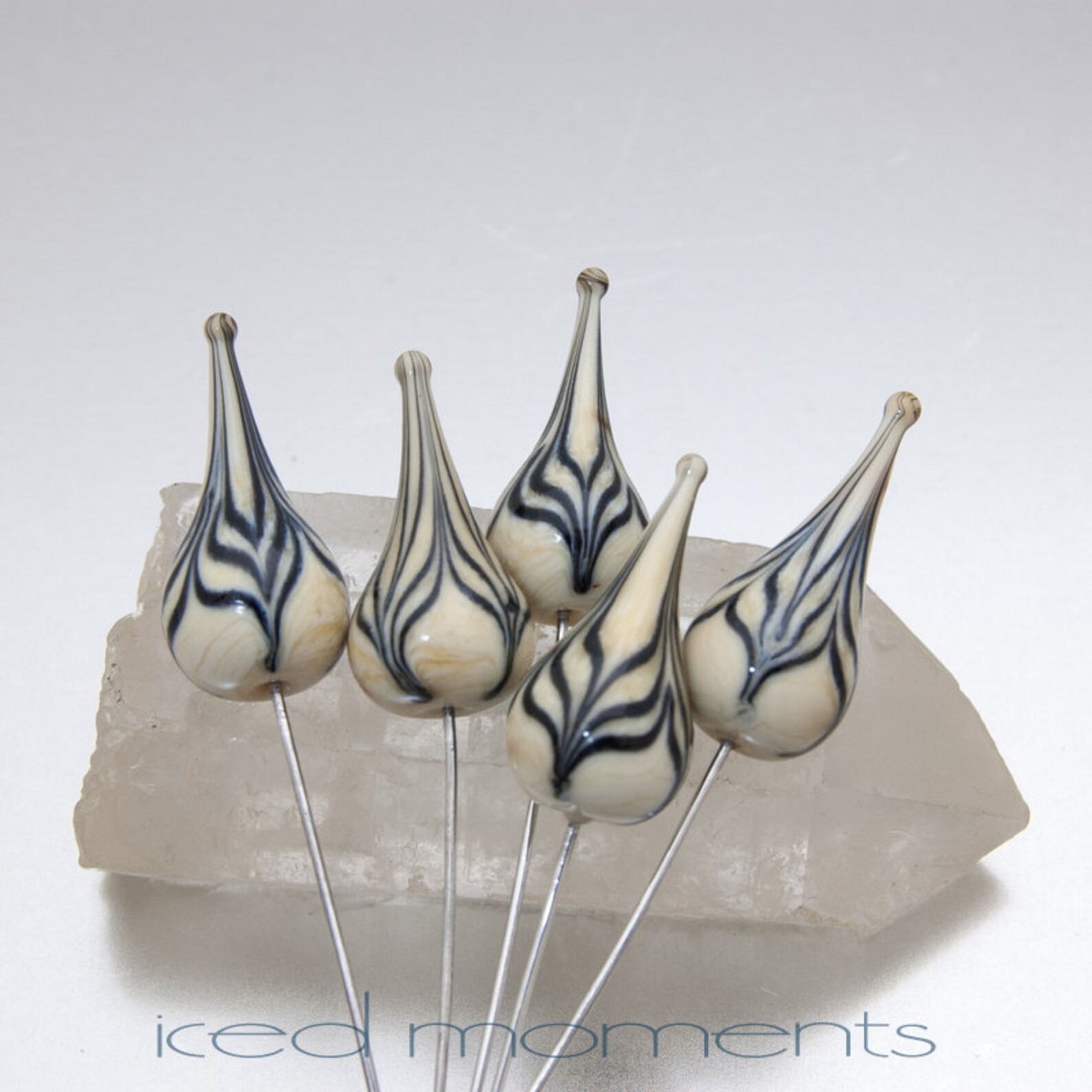 Glass Head Pins Chevron Teardrop 1 Ivory and Black on - Etsy