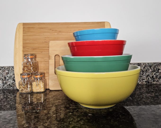 Pyrex Nesting Bowls, Set of 4, Made in USA Vintage Retro Primary Colors ...