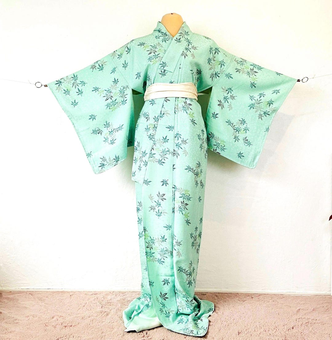 Vintage Japanese Komon Kimono – No.163 | Ice Blue Silk Kimono With ...