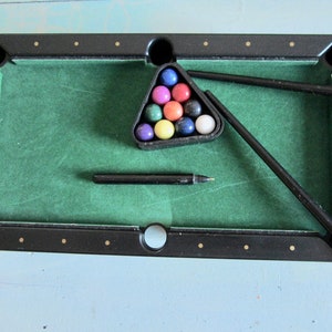 Vintage Mini Pool Table Game Table Game 2 Sticks 10 Balls Complete Set ...