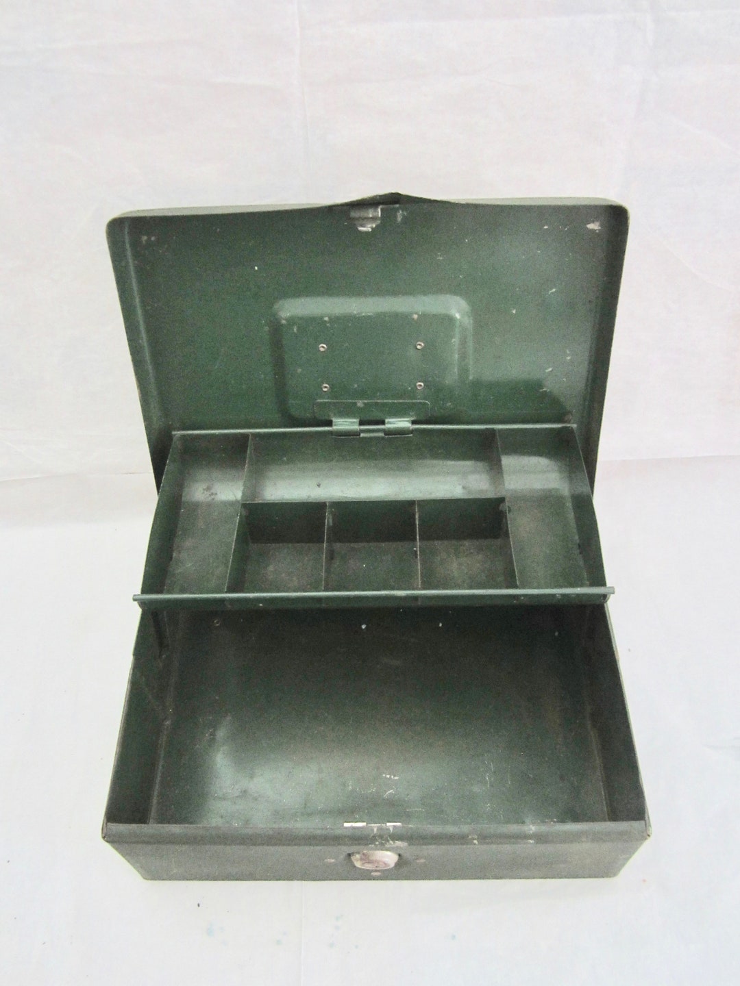 Vintage Metal Fishing Box Metal Compartments Cantilevers Case Popup W ...