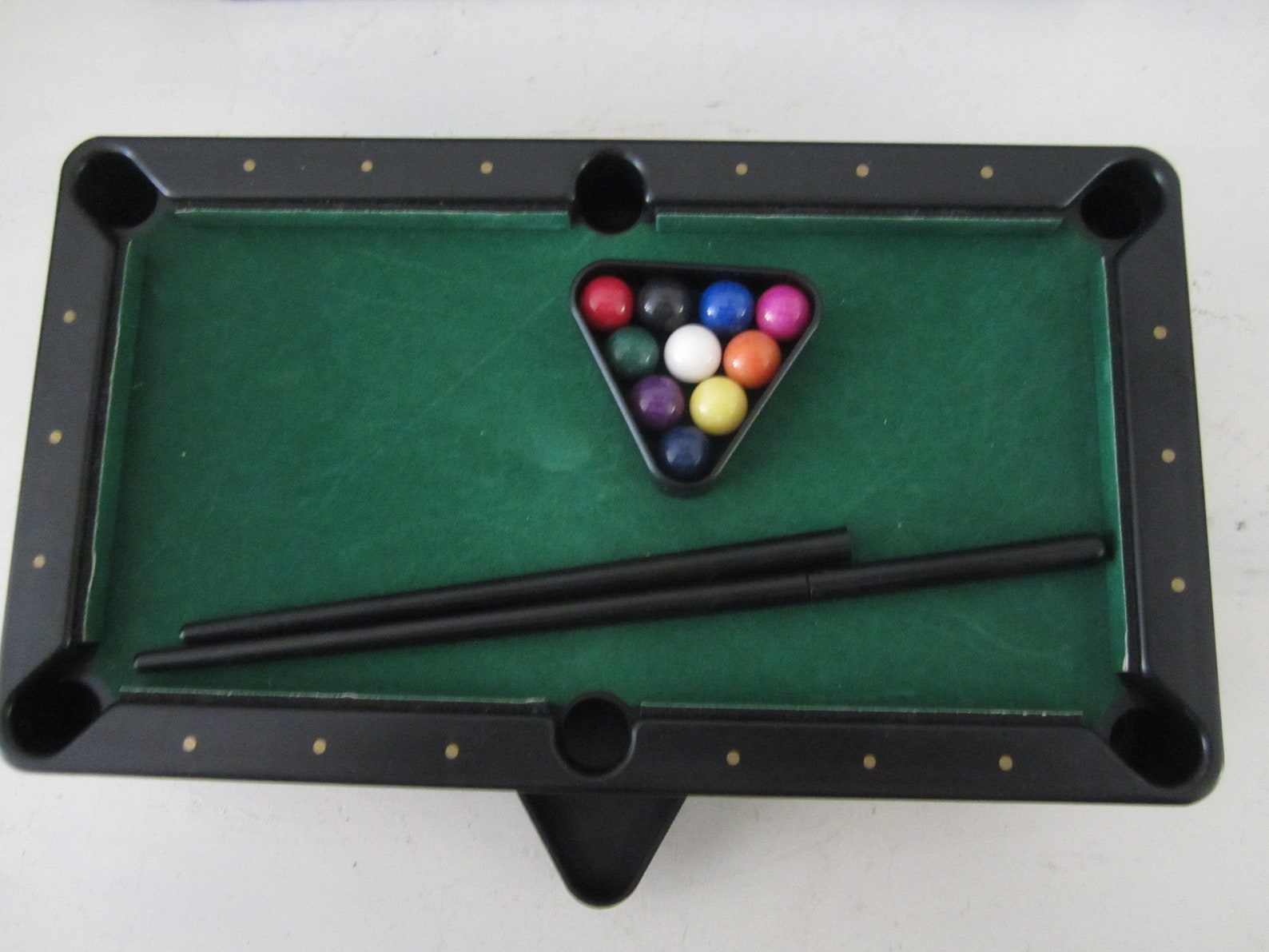 Vintage Mini Pool Table Game Table Game 2 Sticks 10 Balls Complete Set ...