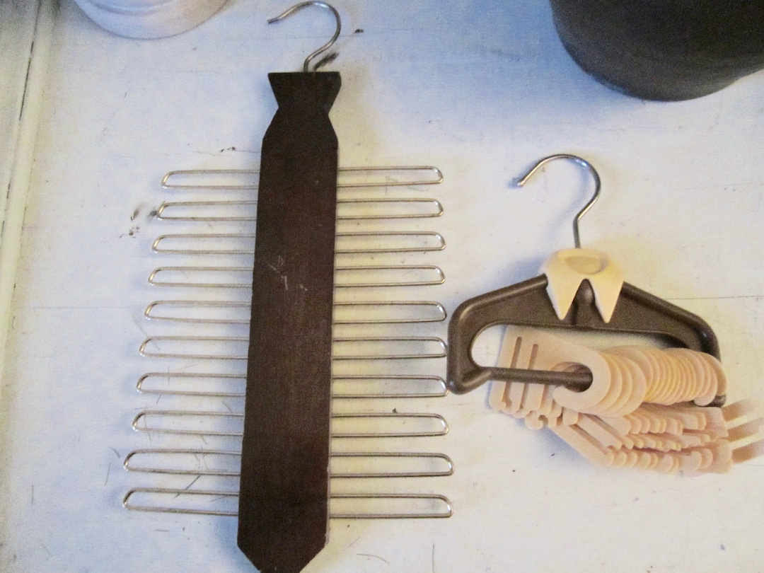 Vintage Tie Hanger Tie Rack Vintage 17 Ties Hanger Neckties Hangers ...