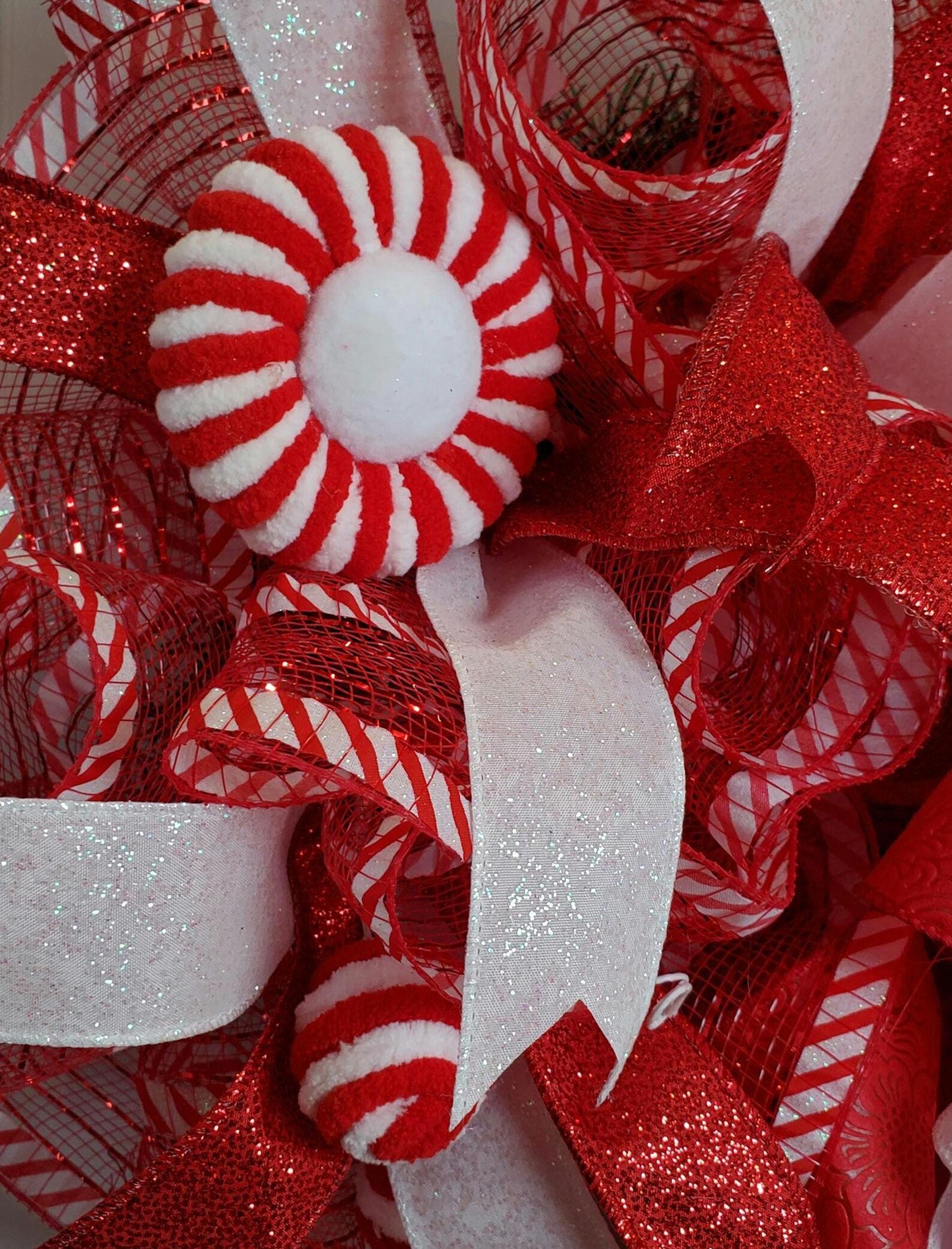 Whimsical Candy Cane Wreath for the Hollidays Season Christmas Decor ...