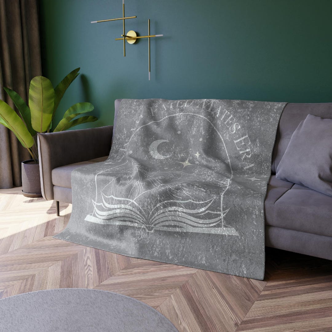 In My Fated Mates Era Gray Crushed Velvet Blanket, Bookish Romanatasy ...