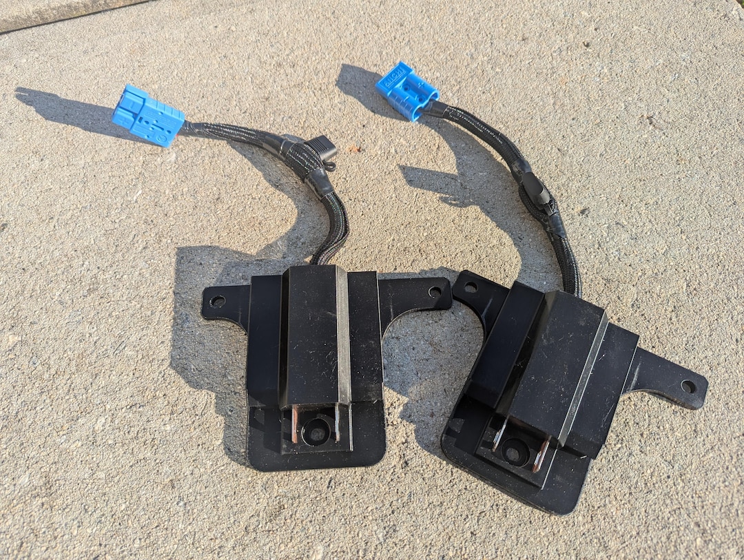 One Jacobsen Eclipse Mower Electric EGO Batteries Adapter - Plug and ...