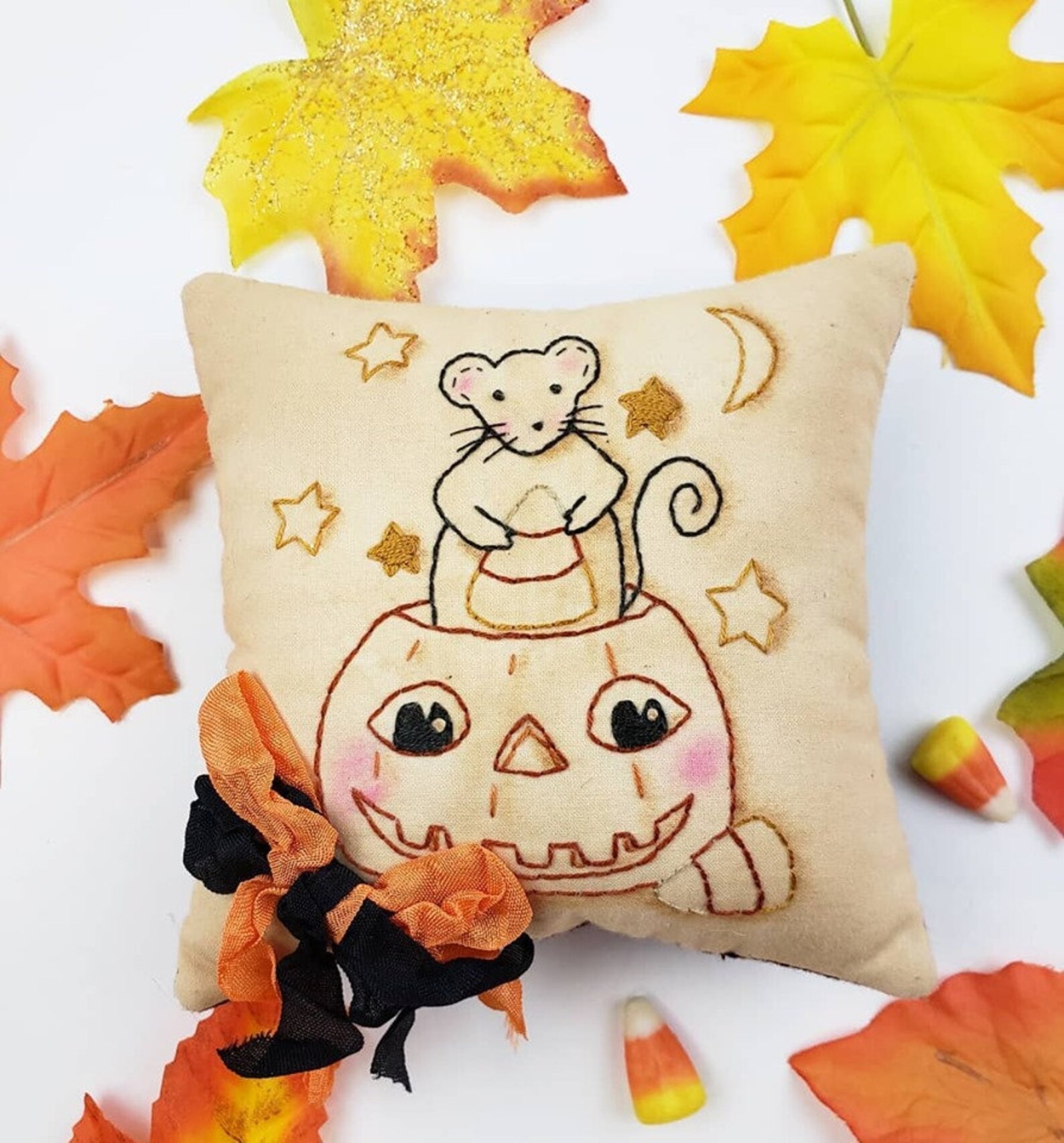 Halloween Mouse & Pumpkin Stitchery PDF Pattern Embroidery Primitive ...
