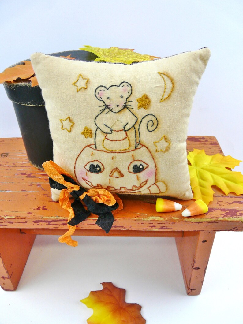 Halloween Mouse & Pumpkin Stitchery PDF Pattern Embroidery - Etsy