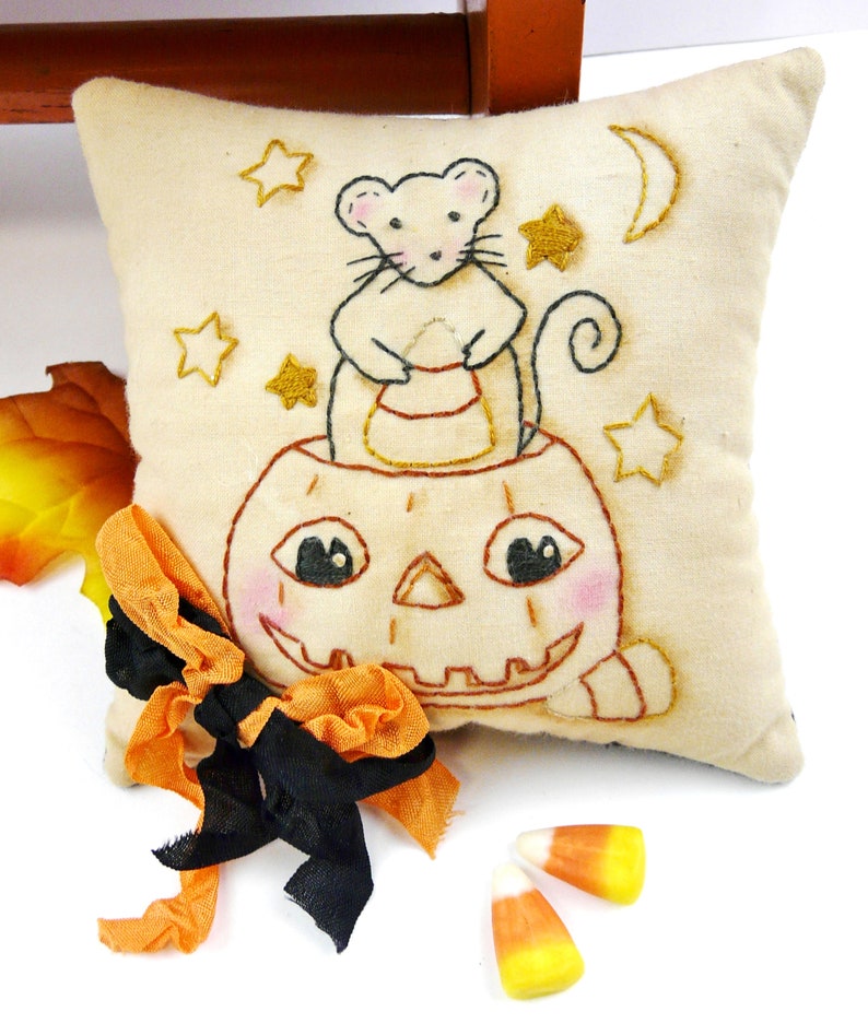 Halloween Mouse & Pumpkin Stitchery PDF Pattern Embroidery - Etsy