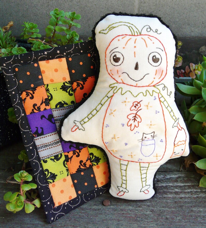 Halloween Pumpkin Doll Embroidery Pattern PDF - Mini Quilt Prim ...