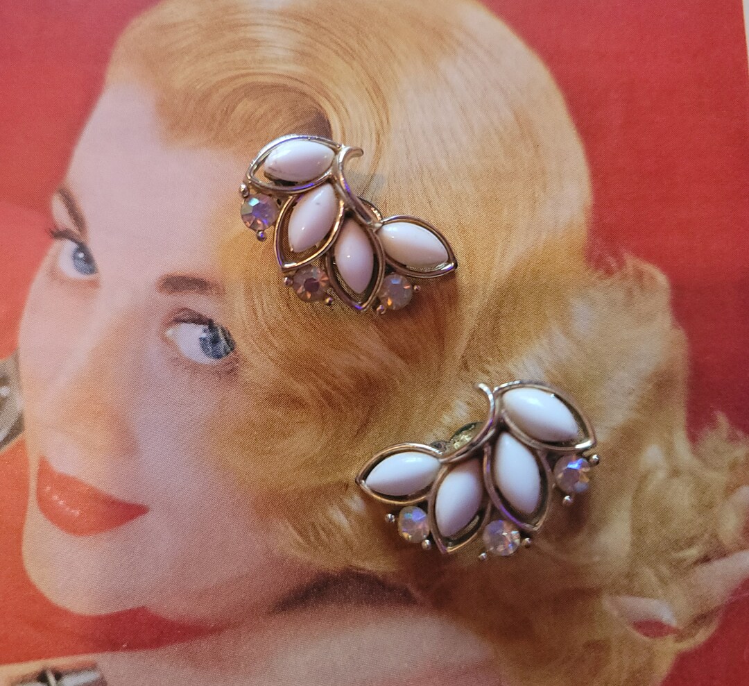 1950's Vintage Rhinestone Lisner Earrings - Etsy