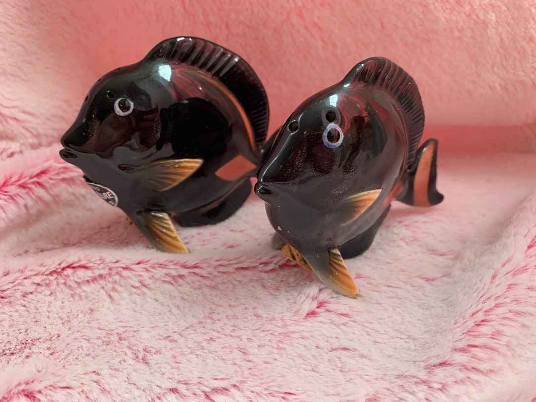 Vintage Ceramic Kasuga Ware Fish Salt and Pepper Shakers, Tropical ...