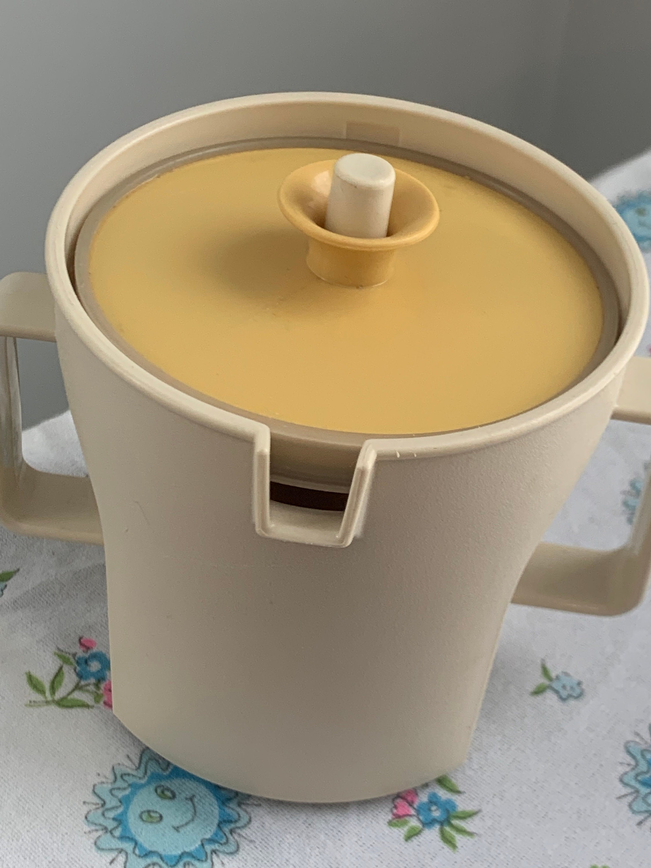 Vintage Tupperware Almond Creamer Cream Pour Dispenser W/lid 1414-14 - Etsy