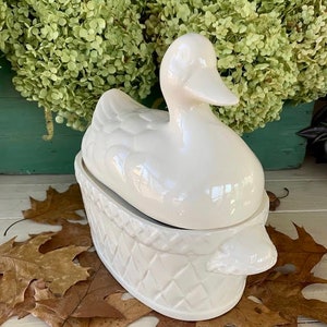 Vintage White Ceramic Nesting Duck Tureen Covered Casserole Dish - Etsy