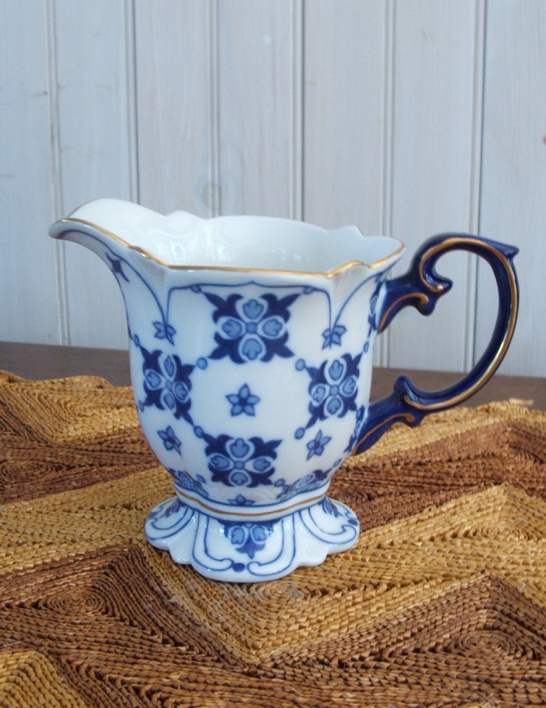 Vintage Cobalt Blue Pitcher BOMBAY - Etsy Vintage Cobalt Blue Pitcher BOMBAY - Etsy