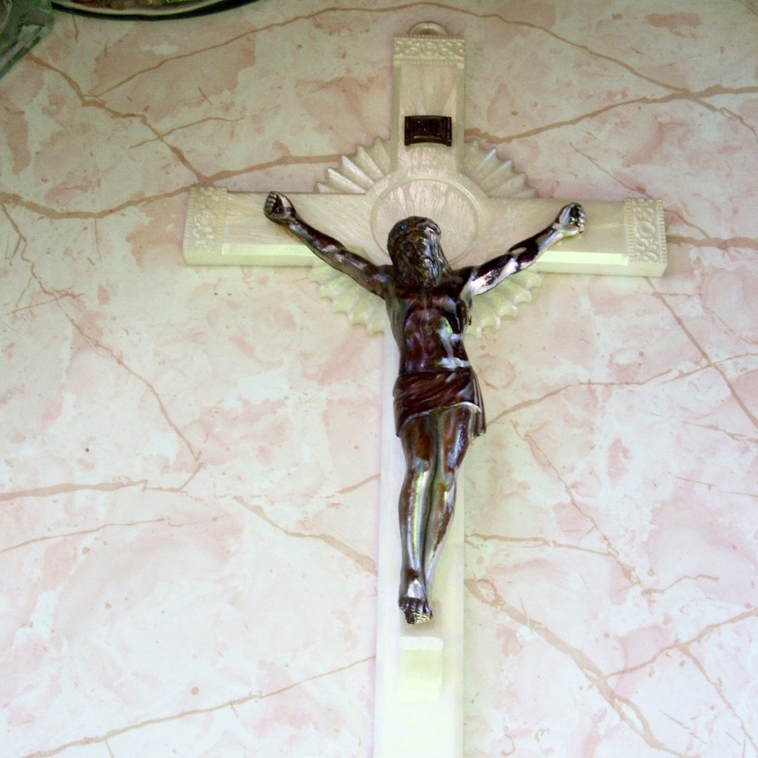 Vintage Large Plastic Crucifix in Alabaster White and Silver Catholica ...