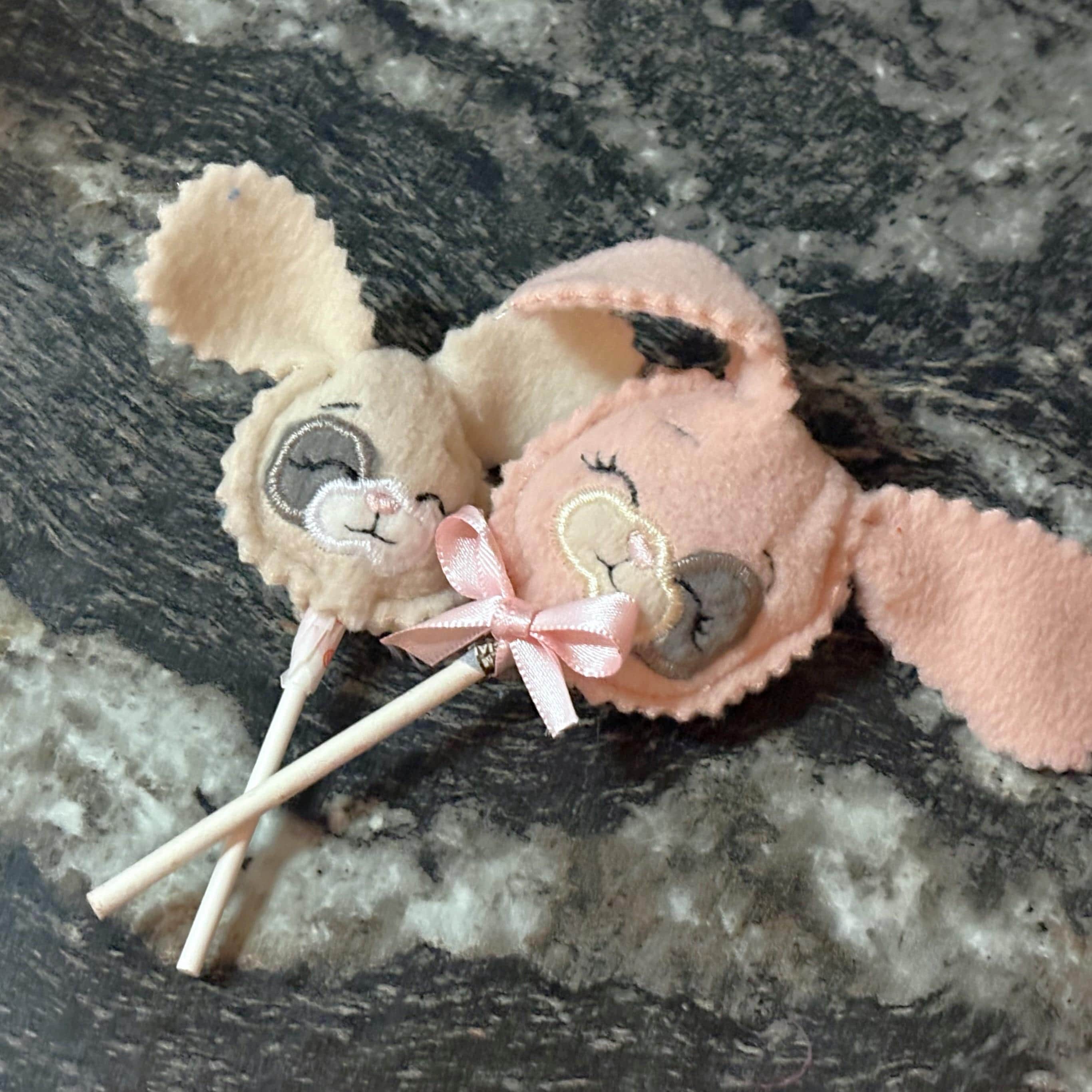 Lollie Pop Bunny Covers ITH Embroidery Design Digital Download - Etsy