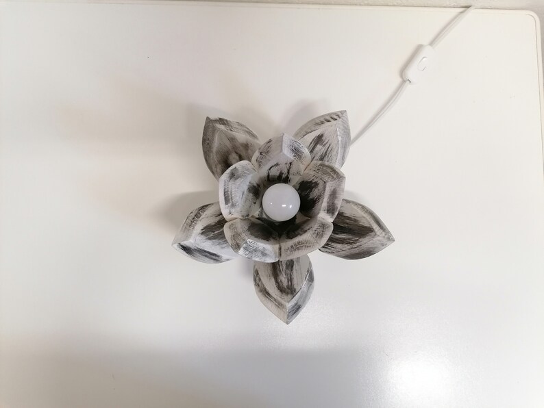 Lotus Flower Lamp, Reinterpretation of the Flower That Indicates Well ...