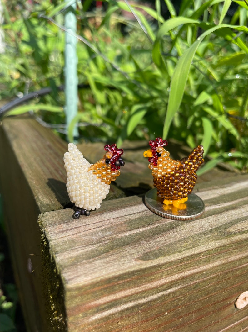 Mini Sittin Chickens Beaded Plump Hen, 3D, Seed Bead, Rooster, Chicken ...