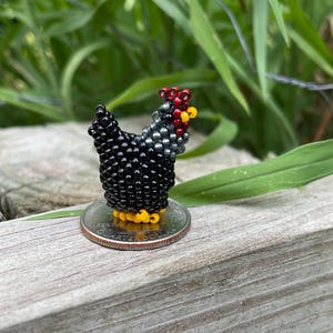 Mini Sittin’ Chickens! Beaded Plump Hen, 3D, Seed Bead, Rooster ...