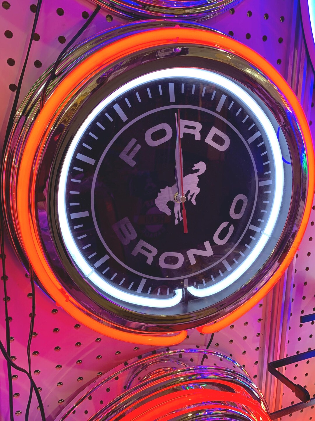 Bronco, Ford Bronco Vintage Style, Garage , 16" Double Neon Clock ...