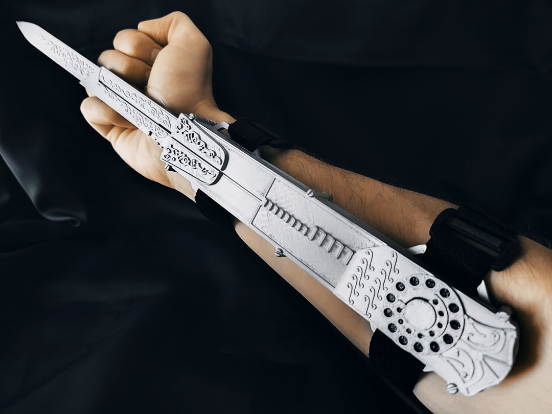 Assassin's Ezio Hidden Blade Extended Cosplay Prop Set of 2 - Etsy