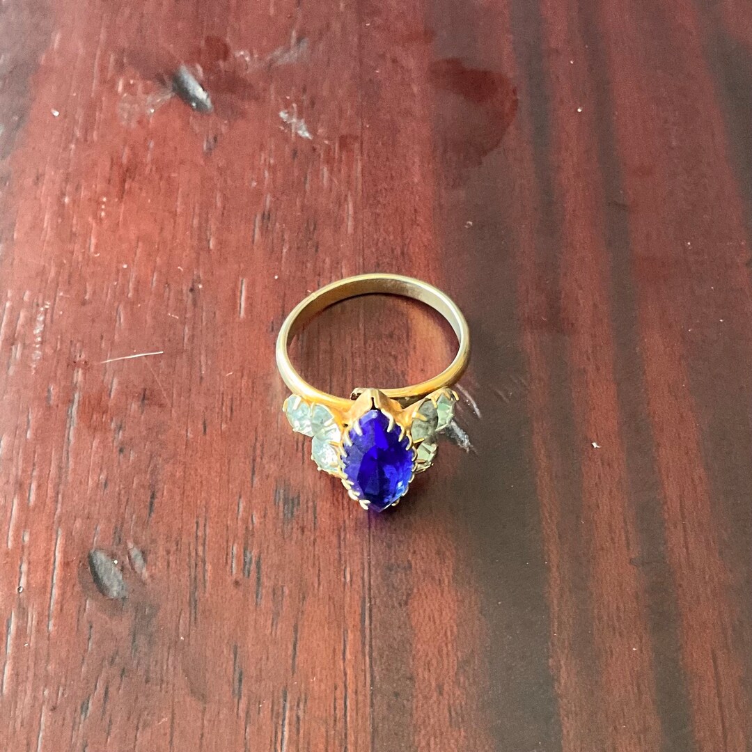 Vintage Royal Blue Rhinestone Ring. Sapphire Diamond Shaped Pendant ...