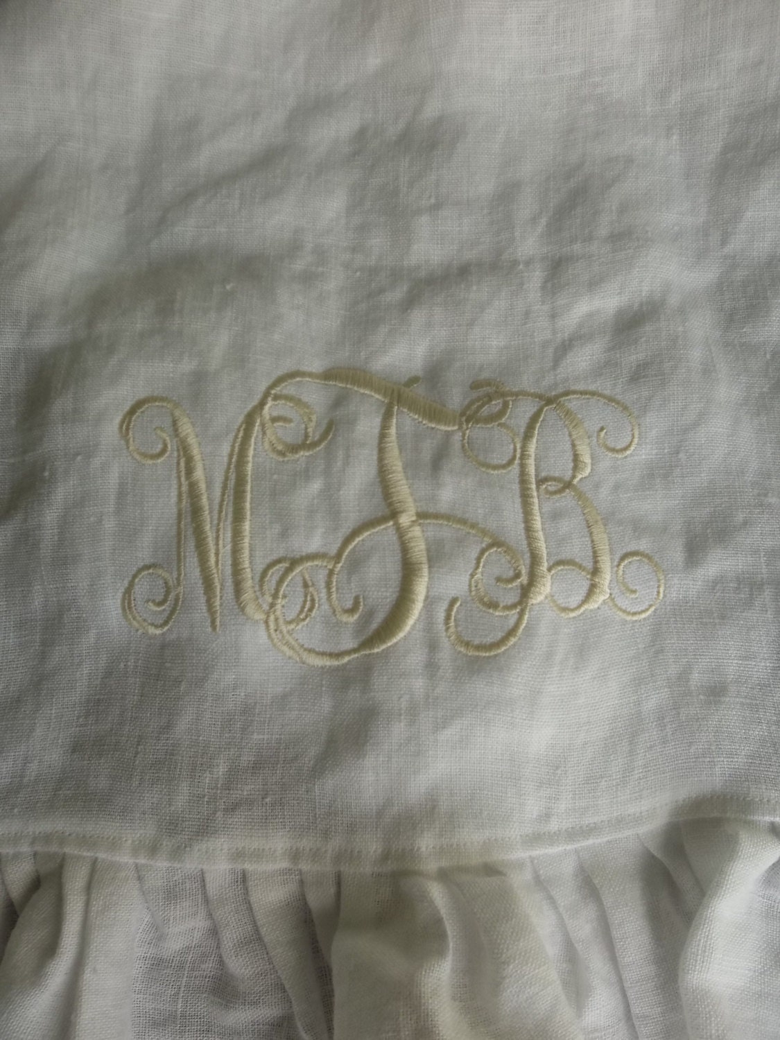 Custom Linen Table Runner Ruffled Linen Runner Monogram Option - Etsy